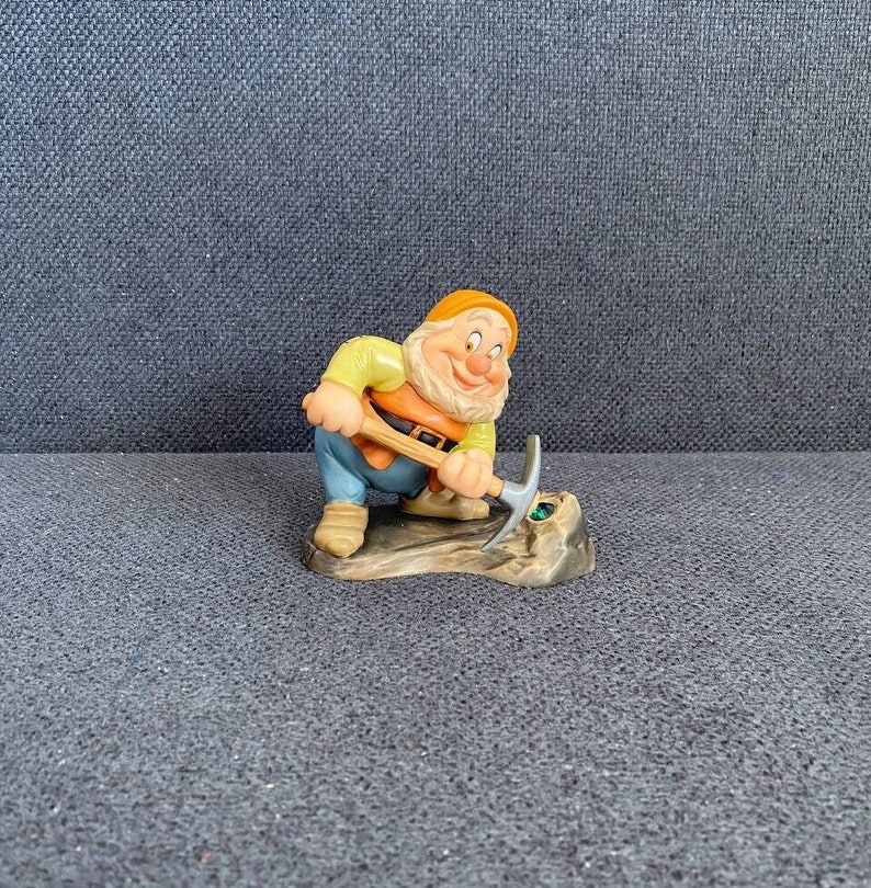 WDCC Disney Classics Snow White Happy dig Dig Dig With Original Box and ...
