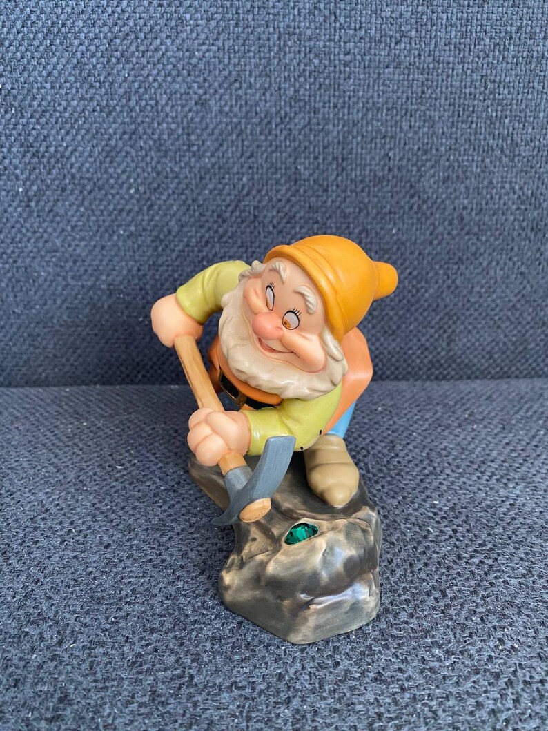 WDCC Disney Classics Snow White Happy dig Dig Dig With Original Box and ...