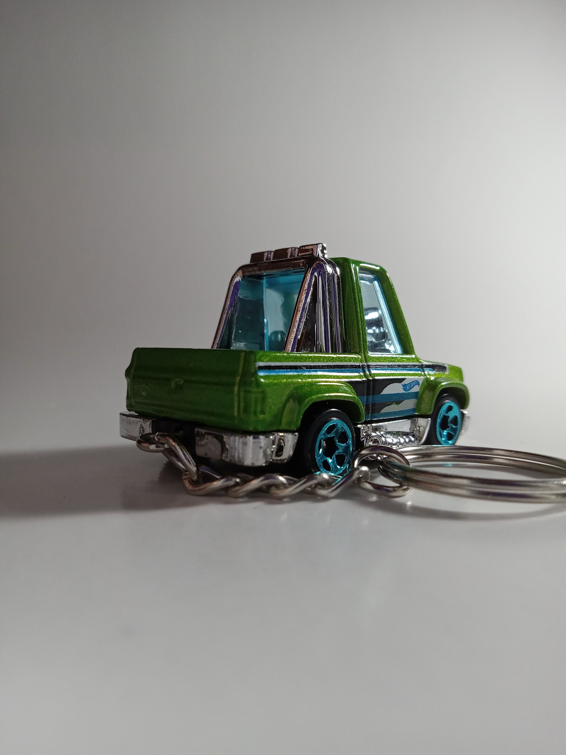 Cartoon Chevy Silverado Hotwheel Keychain Car Keychain Keychain Truck ...