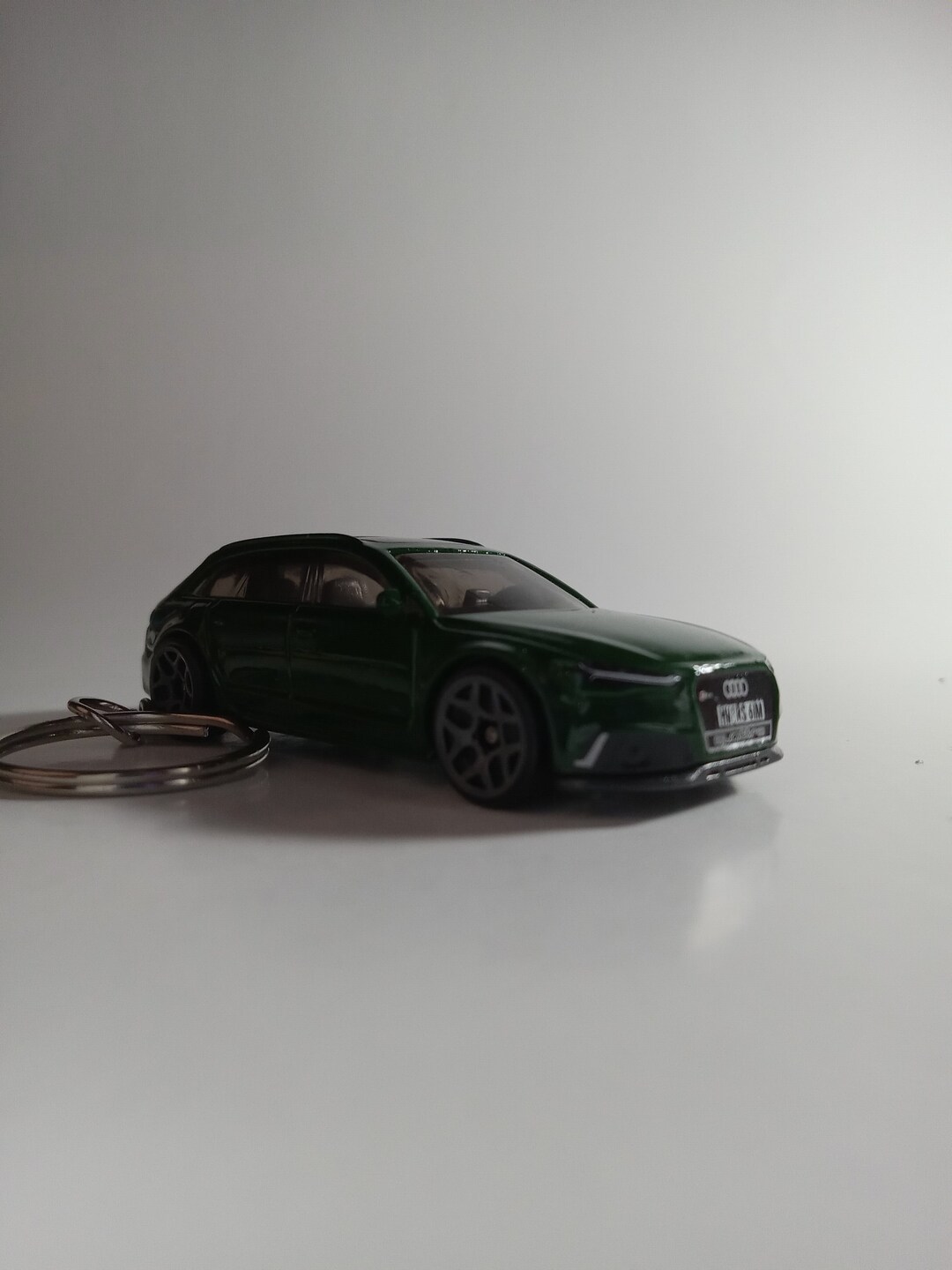 Audi RS6 Avant Hotwheel Keychain Car Keychain Keychain Truck Car Car ...