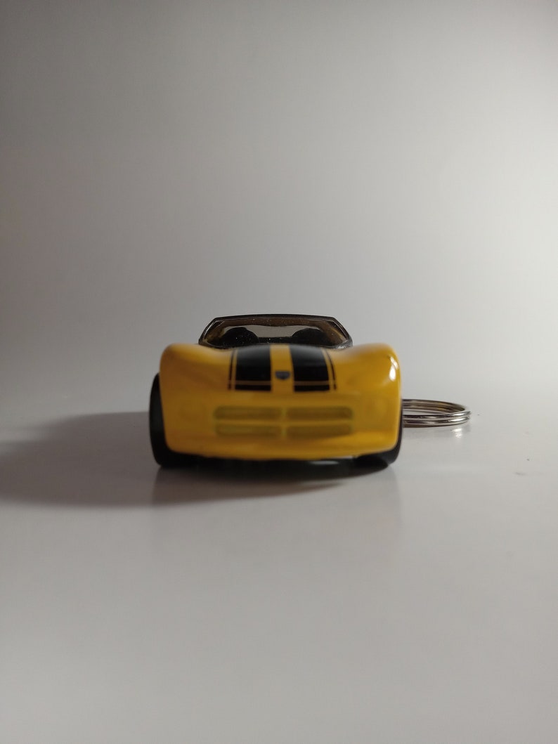 Viper SRT 10 Hotwheel Keychain Car Keychain Keychain Truck Car Car Guy ...