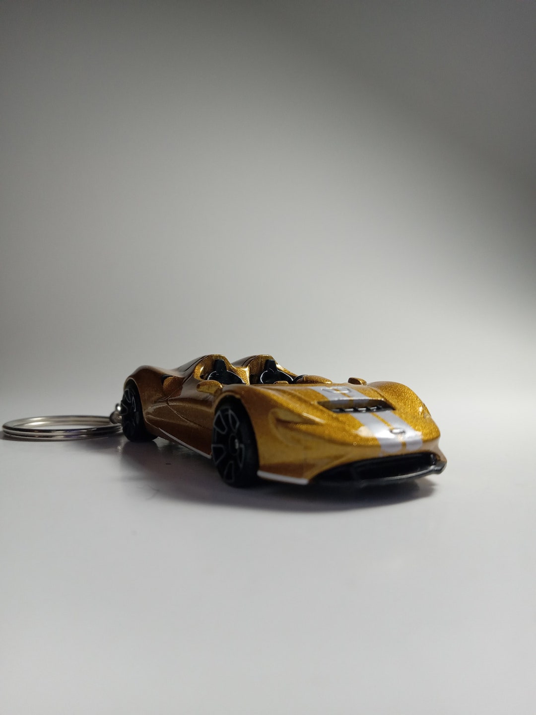 Mclaren Elva Hotwheel Keychain Car Keychain Keychain Truck Car Car Guy ...