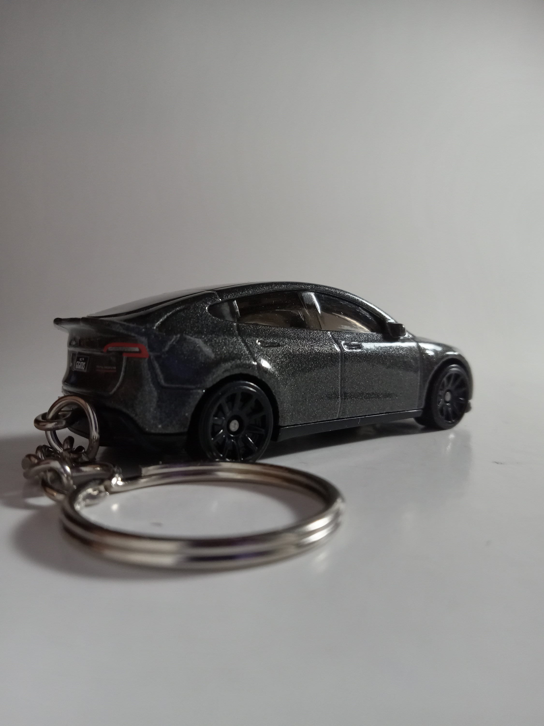 Tesla Model Y Hotwheel Keychain Car Keychain Keychain Truck Car Car Guy ...