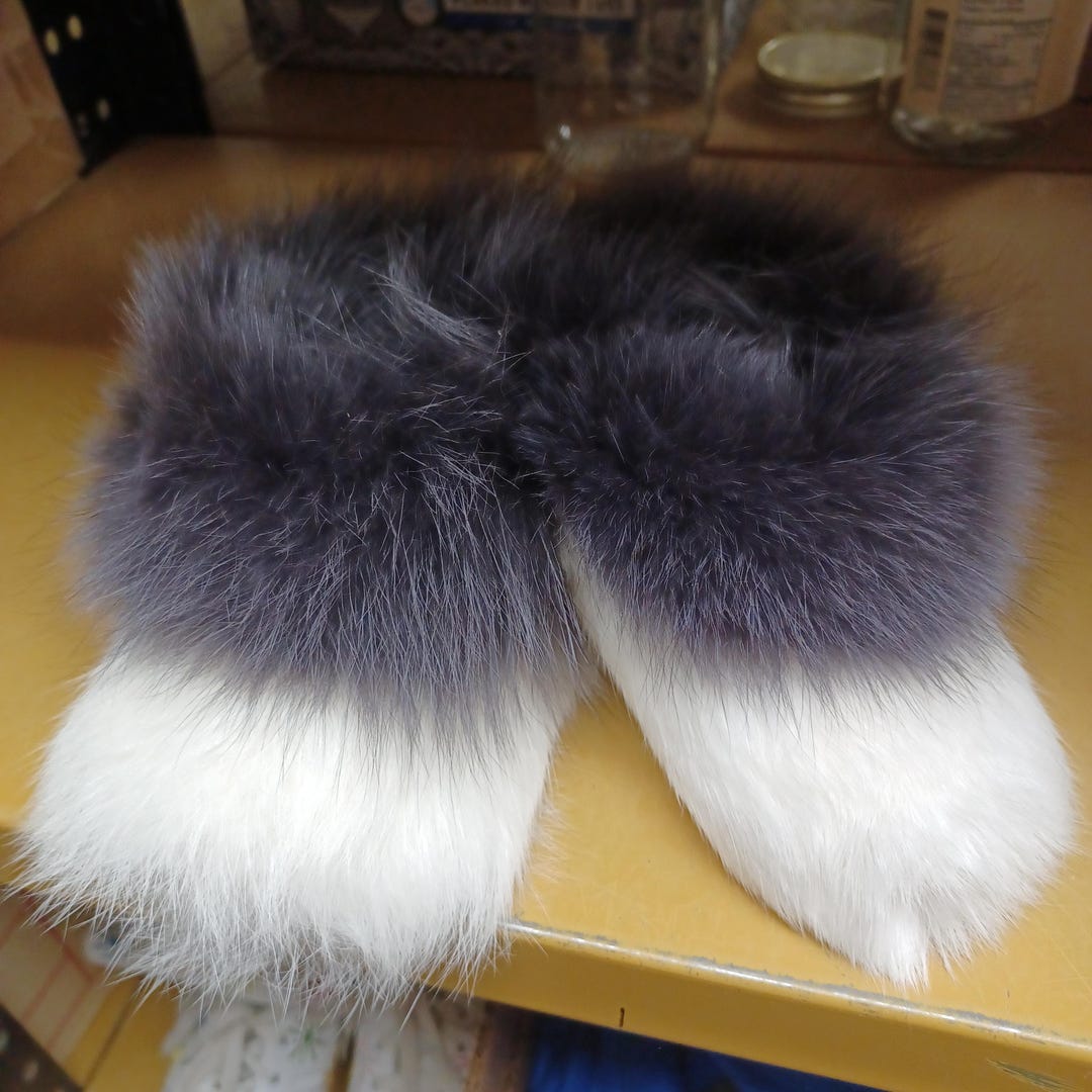 Vintage Pair of Kids Indigenous Moccasin Style Fur Slippers Socks White ...