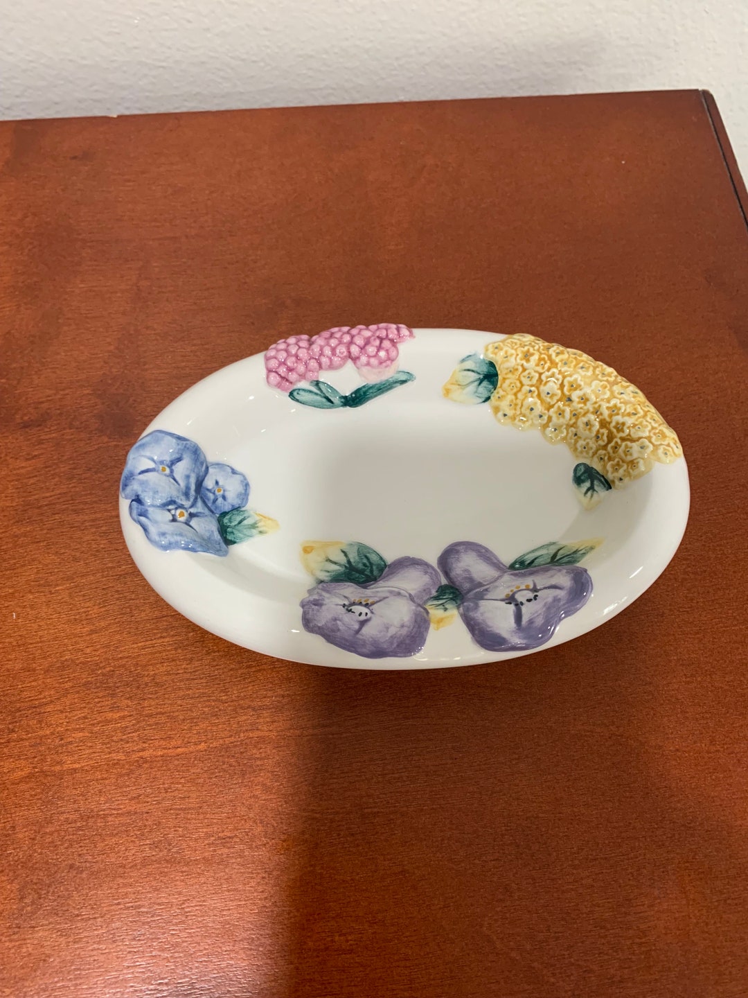 Vintage Cracker Barrel White Oval Ceramic Soap Dish With Colorful ...