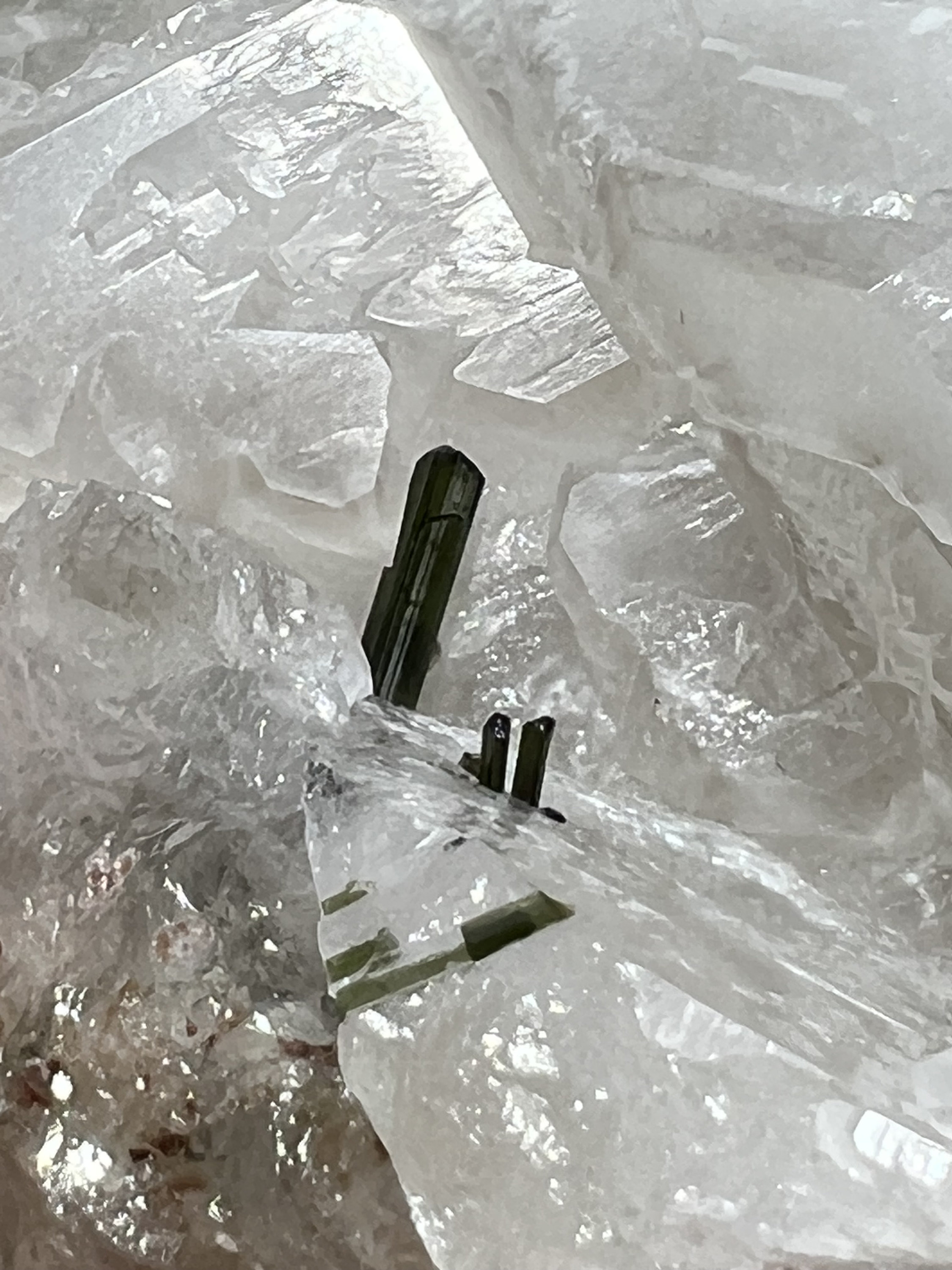 Cathedral Quartz Crystal: Alligator Quartz Matrix With Green Tourmaline ...