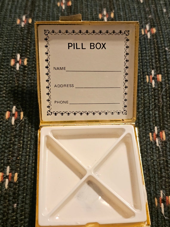 vintage coach pill box - Gem