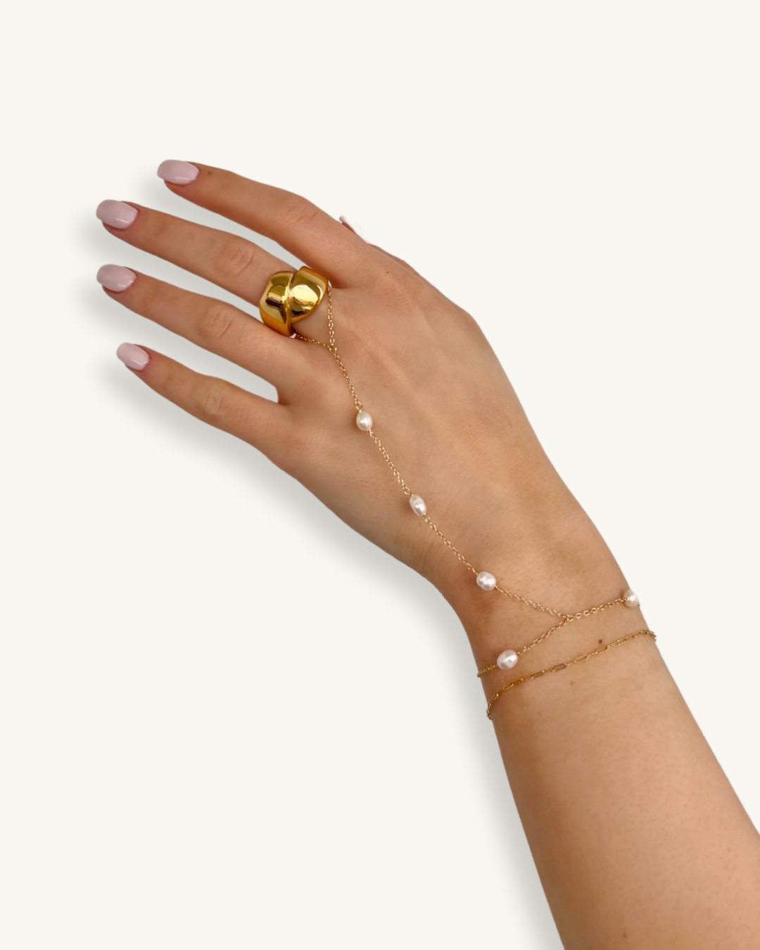 PEARL HAND CHAIN - Etsy