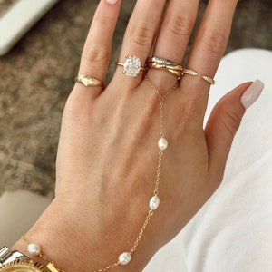 PEARL HAND CHAIN - Etsy