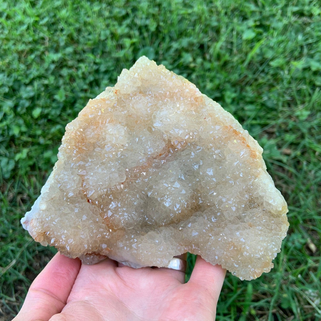 Druzy Quartz - Missouri Druzy Quartz on Lace Agate - Etsy