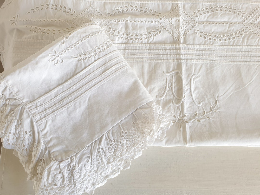 Set: 2 Antique Parade Pillows, Vintage Pillowcases, Old White Linen ...