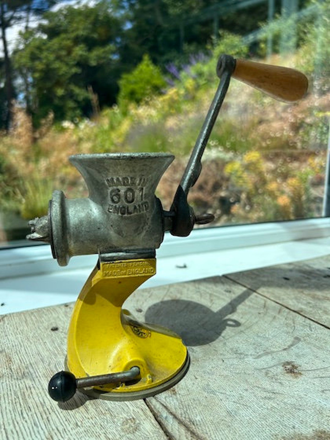 Yellow 601 Spong Mincer; Vintage, Made in England. Heavy With Original ...
