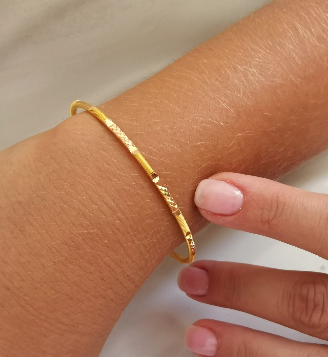 22K Solid Gold Hammered Bangle, Vintage Real Solid Gold Diamond Cut ...