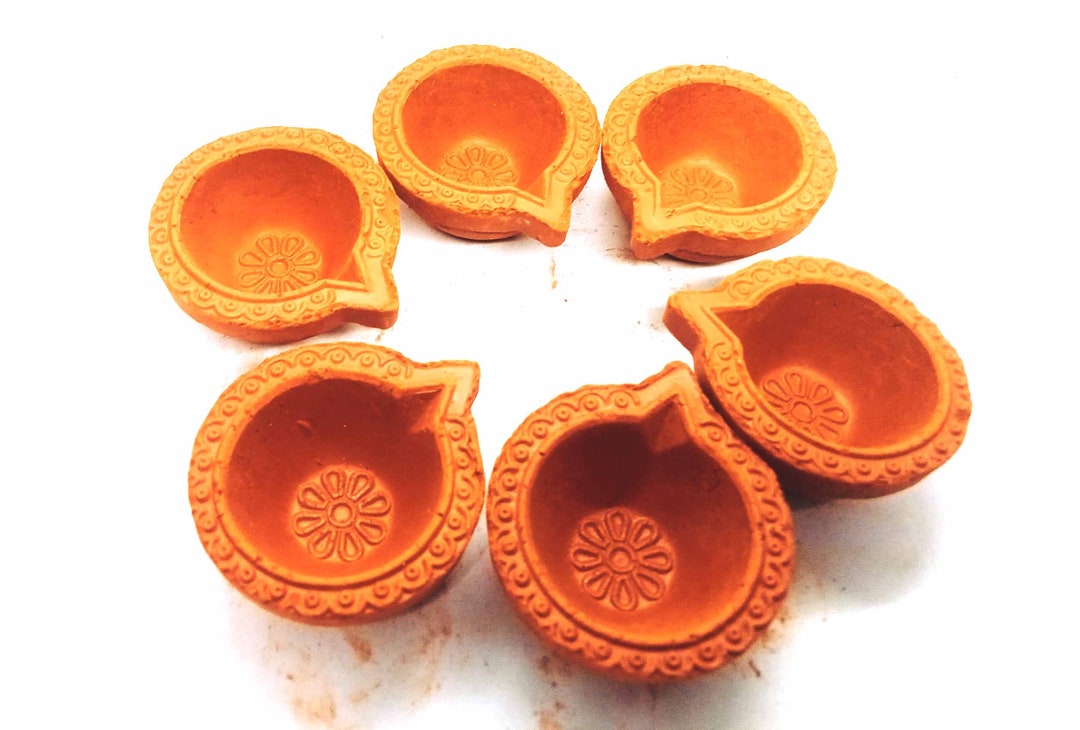 Traditional Diwali Ke Diye Small Size Earthen Clay Diya Mitti Ka Diva ...