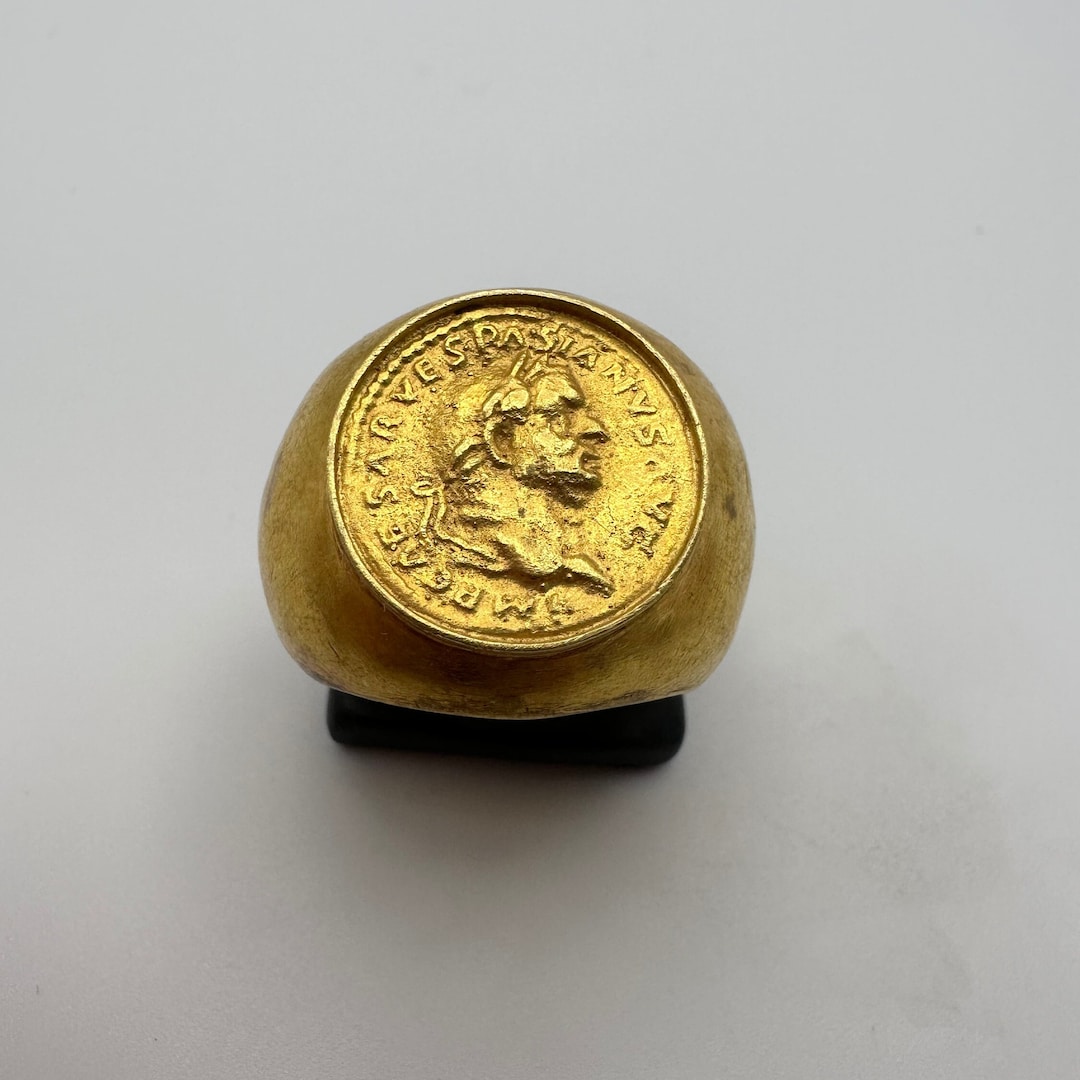 Ancient Roman Vespasian Coin Ring: High Carat Gold (UK Size Y / US Size ...
