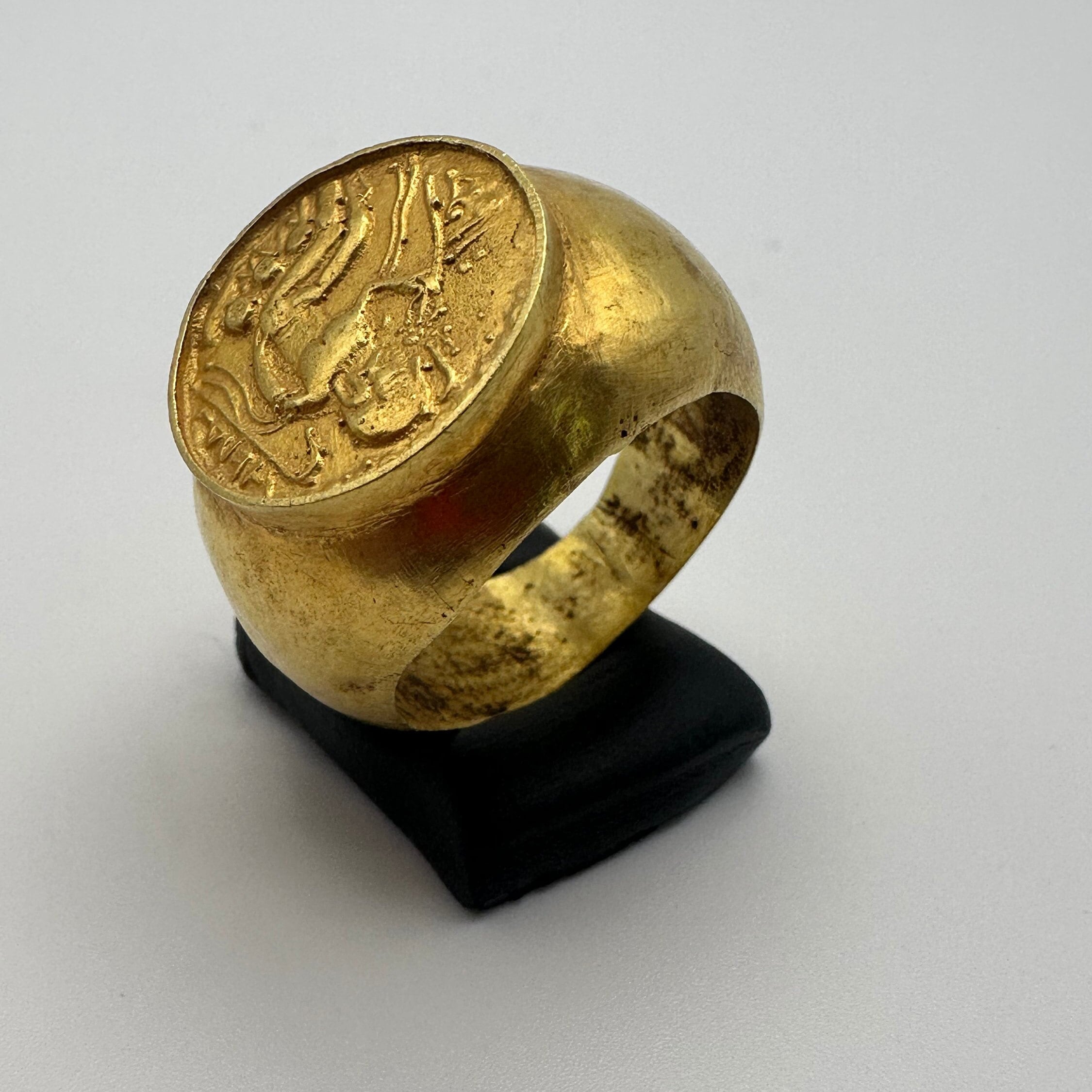 Ancient Kushan Dynasty Solid High Carat Gold Finger Ring / C. 1st-2nd ...