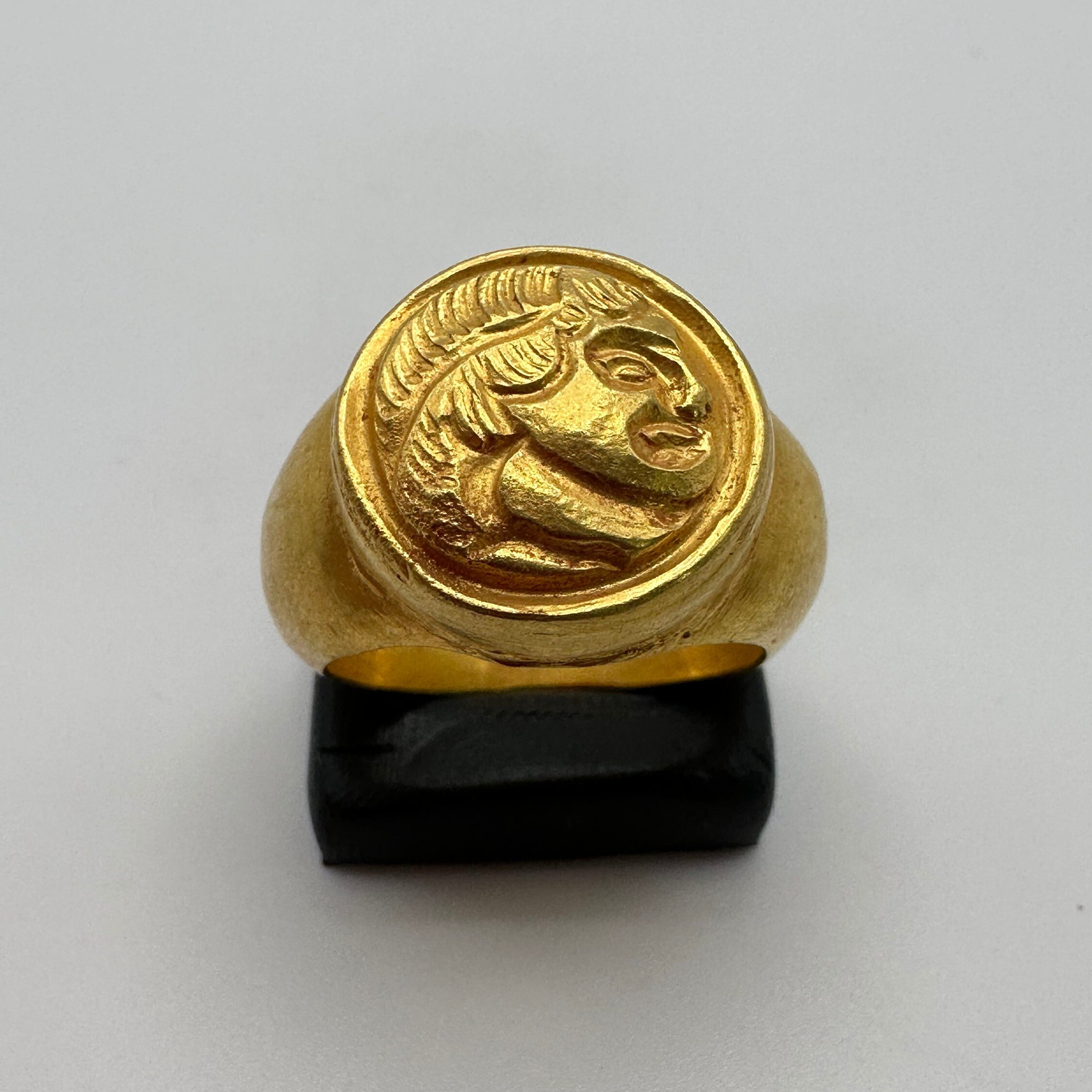 Ancient Greek Figure Head Solid High Carat Gold Finger Ring / C. 1st ...