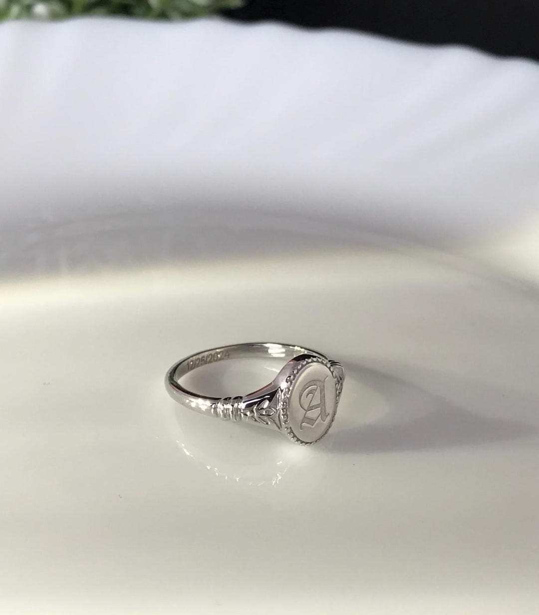 Personalized Vintage Gothic Ring, Custom Oval Initial Signet Ring ...