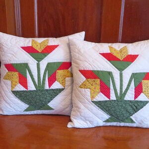 Vintage Quilt Pillow, Farmhouse Decor, Repurposed Quilt, 16x16 Pillow Cover, Upcycle, Patchwork ...