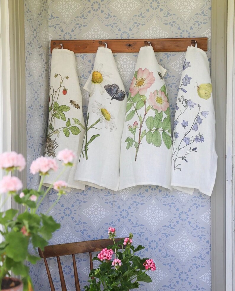 4-piece of Linen Towels Wild Rose, Daisies, Bellflowers, Woodland ...
