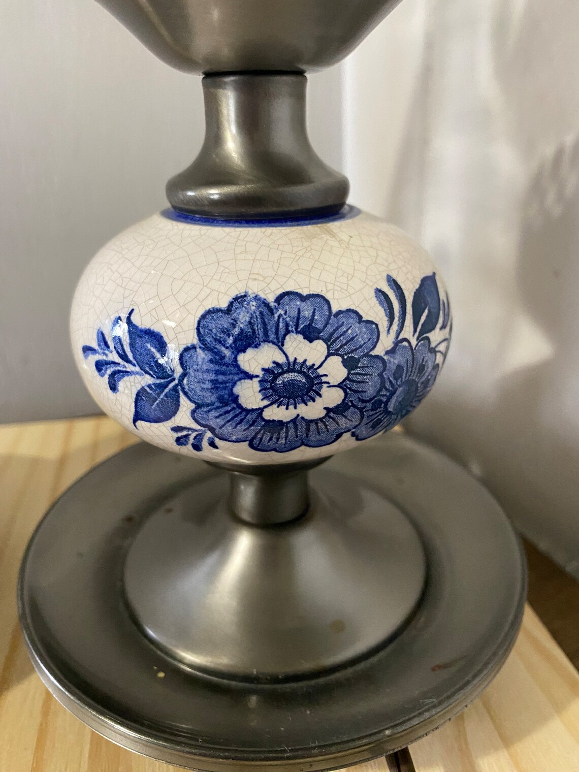 Pair of Ceramic Vintage Electric Hurricane Lamps With Metal Base White ...
