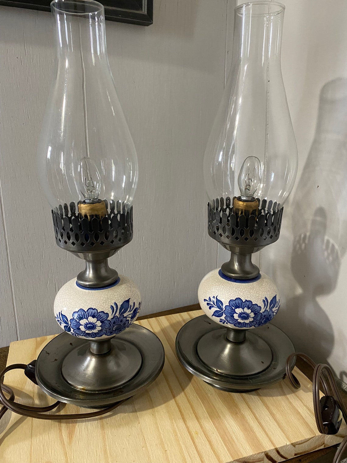 Pair of Ceramic Vintage Electric Hurricane Lamps With Metal Base White ...