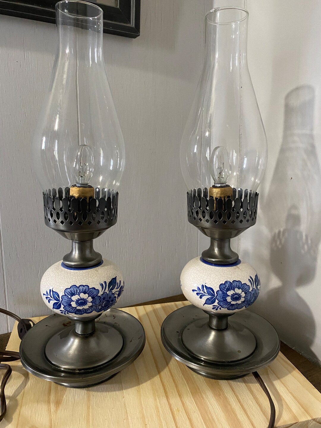 Pair of Ceramic Vintage Electric Hurricane Lamps With Metal Base White ...