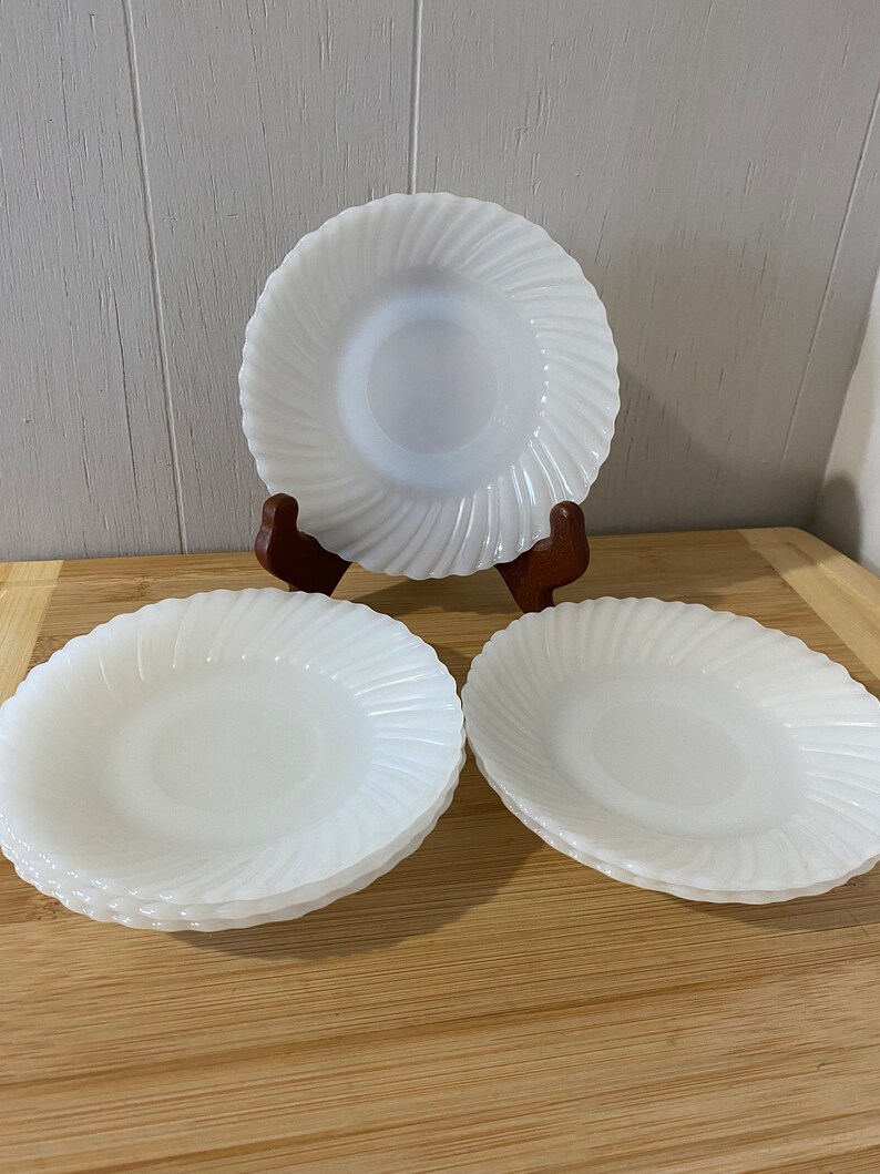 Set of 6 Small Milk Glass Termocrisa Saucers - Etsy