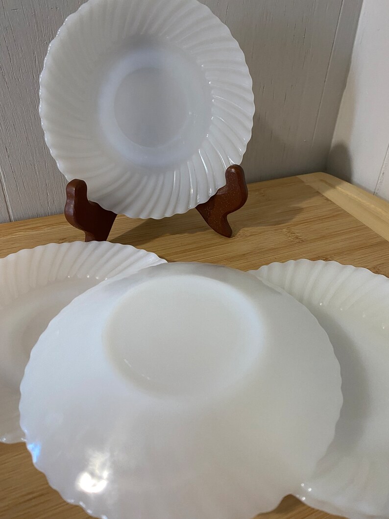 Set of 6 Small Milk Glass Termocrisa Saucers - Etsy