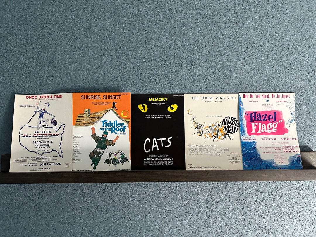 Muchas partituras antiguas de musicales: Cats, Fiddler on the Roof, All ...