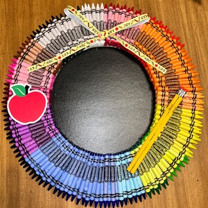 Crayon Chalkboard Wreath, Teacher Appreciation, Teacher, Christmas Gift ...