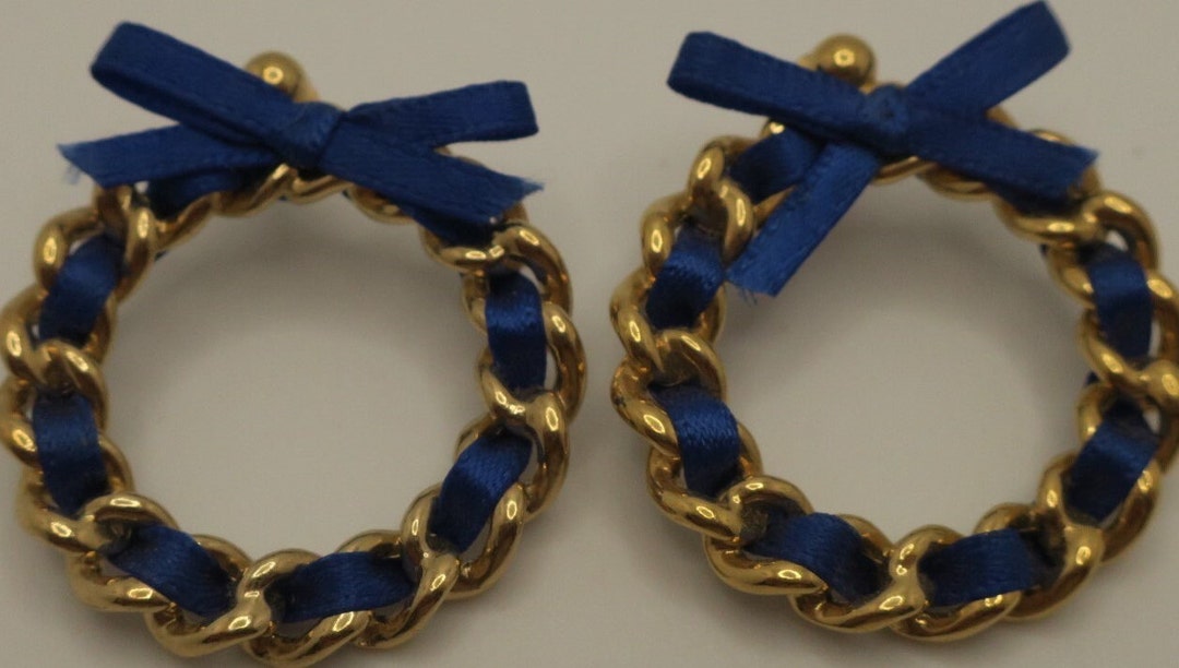 Vintage Avon Gold Tone Wreath With Blue Ribbon Pierced Earrings - Etsy