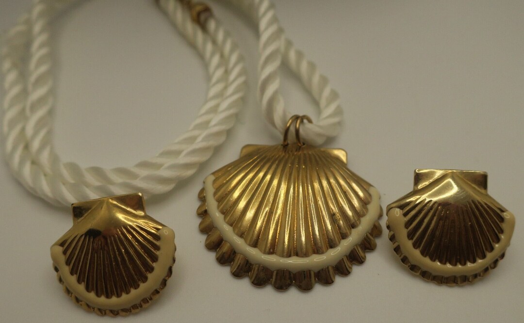 Gold Tone Scallop Shell With Matching Earrings - Etsy