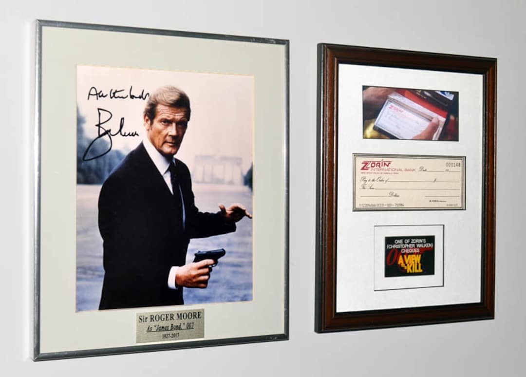Roger Moore Signed James Bond Photo & "a View to A Kill" Prop Check ...