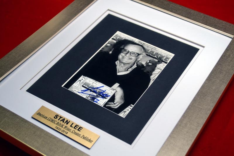 STAN LEE Signed 8x10 Autographed Photo, Uacc Registered Dealer #228 ...