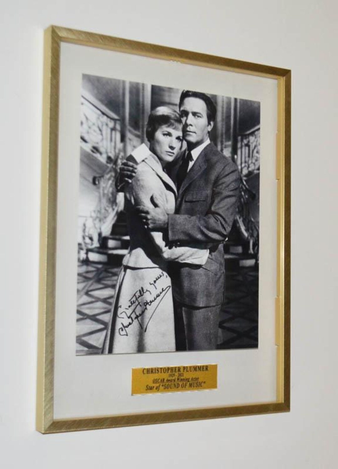 Signed CHRISTOPHER PLUMMER, Sound of Music, Autograph, COA, Uacc Rd#228 ...