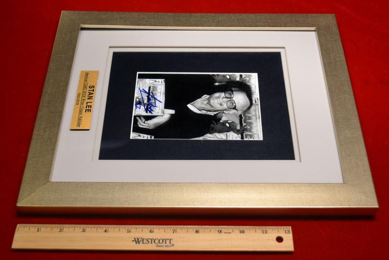 STAN LEE Signed 8x10 Autographed Photo, Uacc Registered Dealer #228 ...