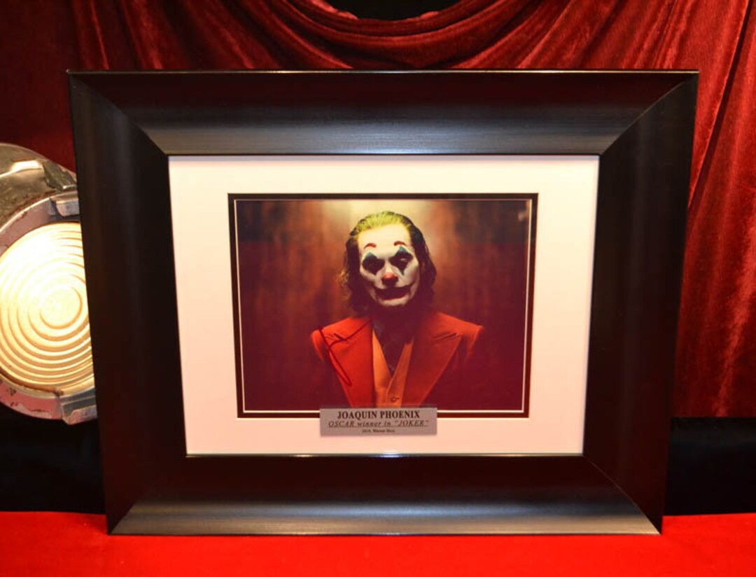 JOKER AUTOGRAPH, Joaquin Phoenix Signed, Coa, Uacc Rd228, Frame, Dvd ...