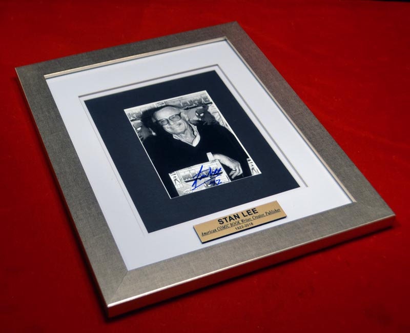 STAN LEE Signed 8x10 Autographed Photo, Uacc Registered Dealer #228 ...