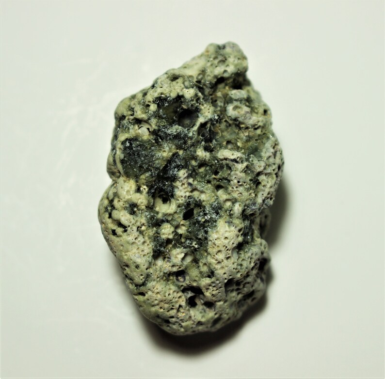 ESCORIA DE VIDRIO Sigloxix. Cristal Marino. Escoria De Vidrio Del ...