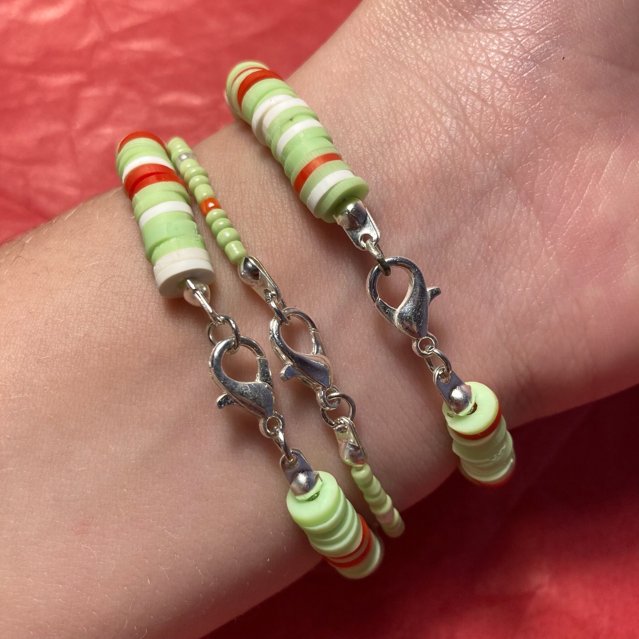 Grinch Themed Bracelet Stack | Christmas | Heishi and Seed Beads | Red ...