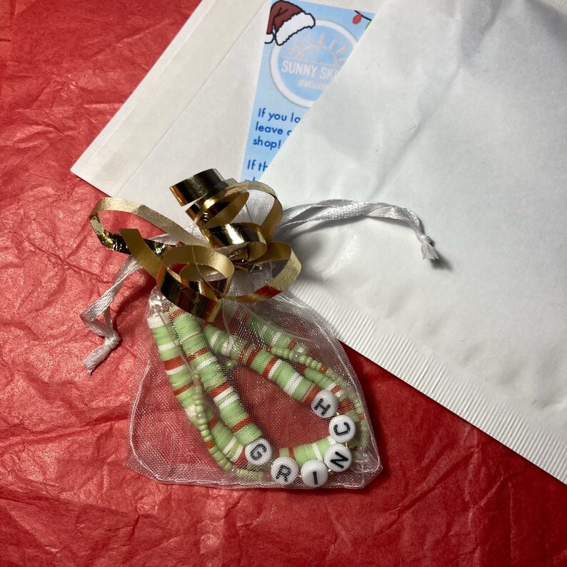 Grinch Themed Bracelet Stack | Christmas | Heishi and Seed Beads | Red ...