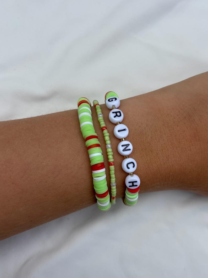 Grinch Themed Bracelet Stack | Christmas | Heishi and Seed Beads | Red ...