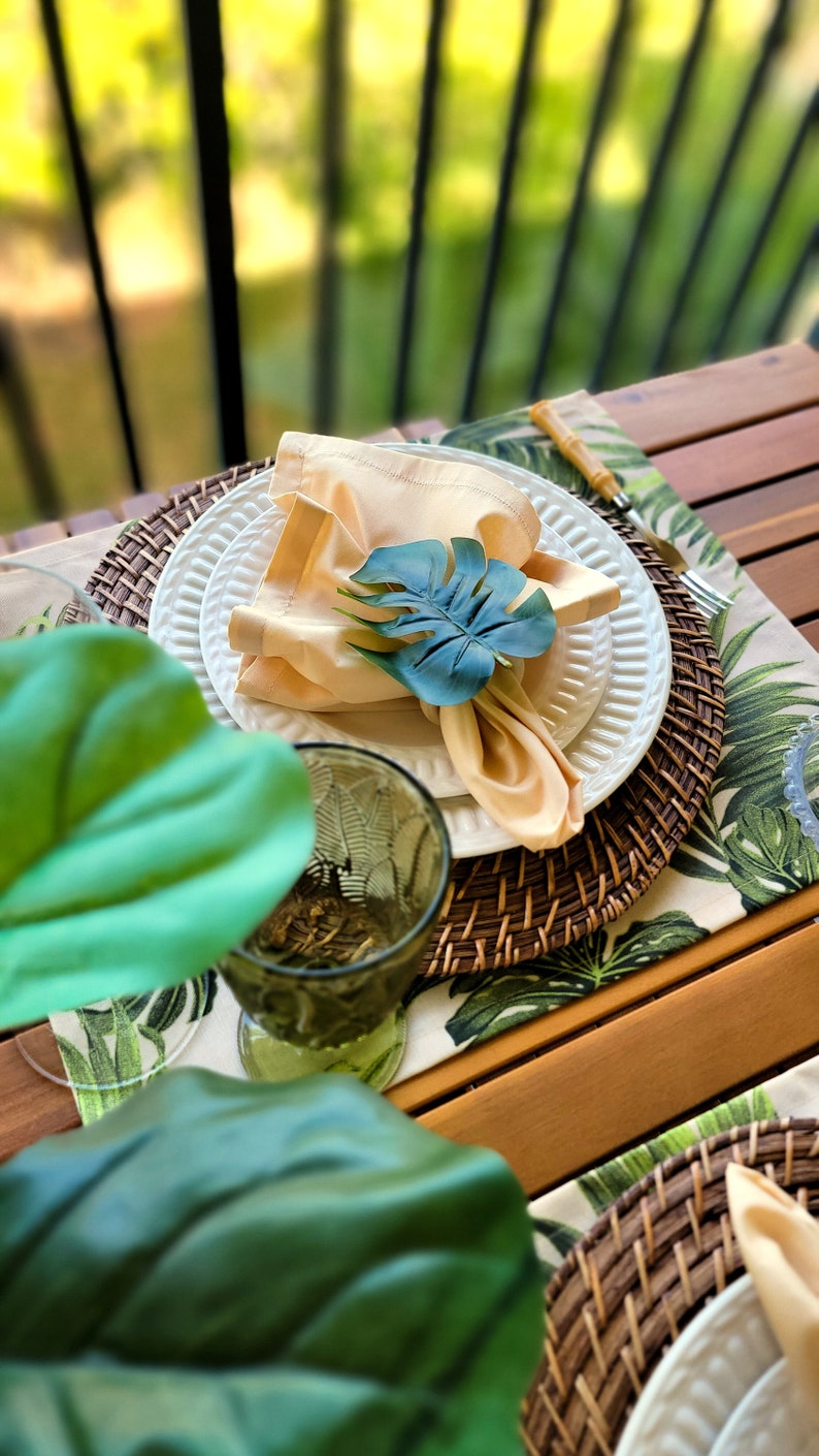 Tropical Table Linen Set / Monstera Table Linen / Tropical Tablescape ...