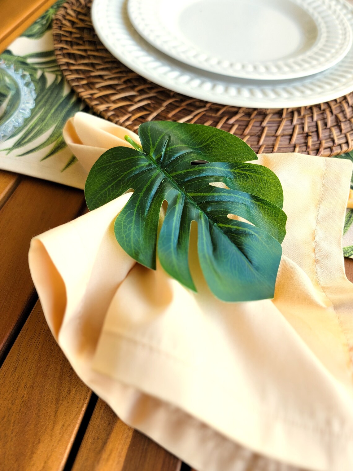 Tropical Table Linen Set / Monstera Table Linen / Tropical Tablescape ...