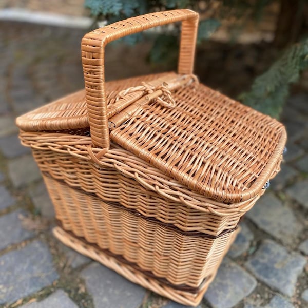 Wicker Picnic Basket - Etsy