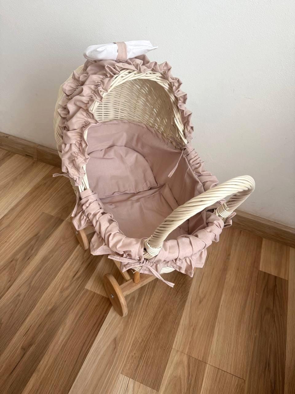 Handmade Wicker Baby Carriage Rattan Bassinet Flower Girl Wagon Doll ...