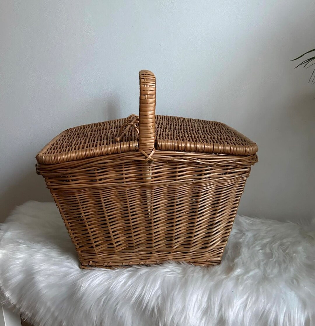 Ecofriendly Picnic Wicker Basket With Lid Rustic Easter Basket Wicker ...