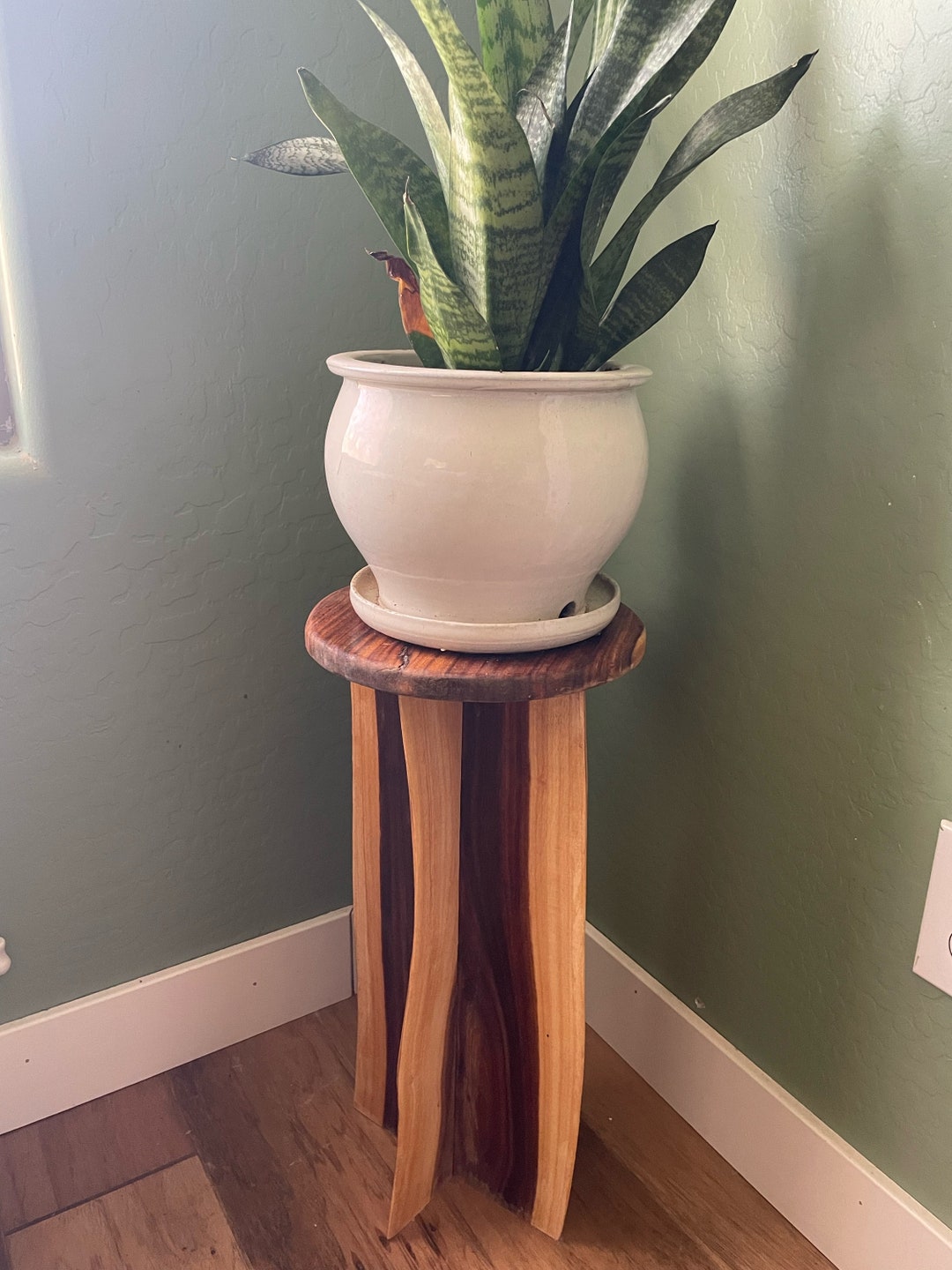 Live Edge Plant Stands - Etsy