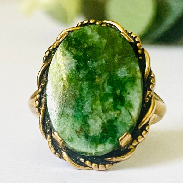 Green Stone Ring - Etsy